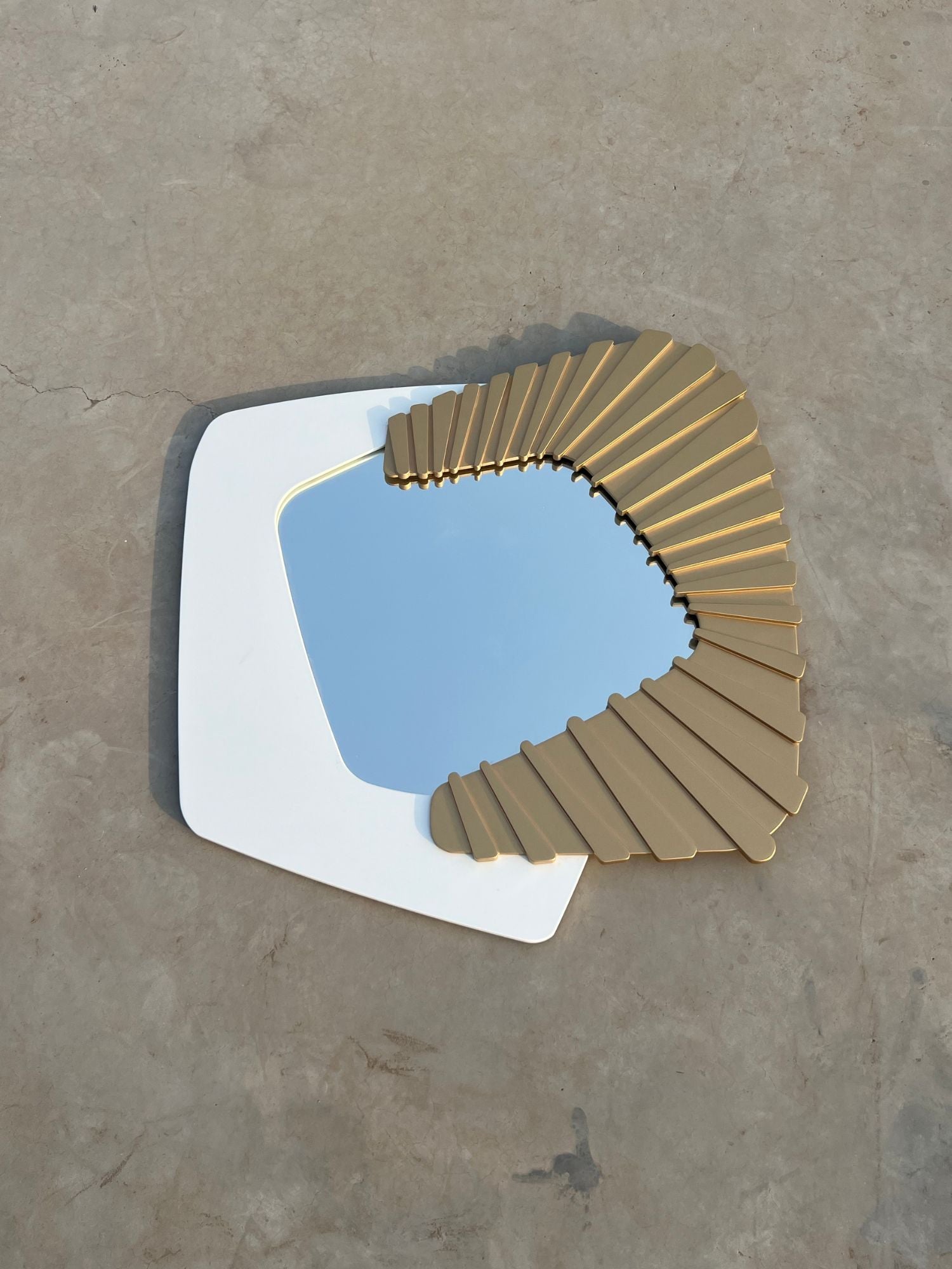 Buy Premium & Luxurious Decorative Mirrors Online – La Dimora Selections